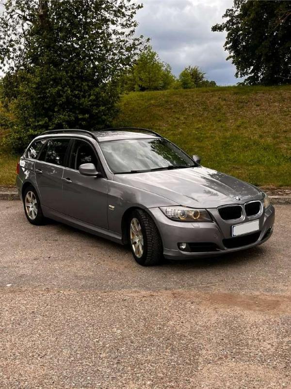 Pelēks BMW 320 2009 Kauņa, ar dzinēja tilpumu 2.00 L un nobraukumu 410 tūkst. km par 4300 €, foto 1 vietnē AUTOMOTO.COM.LV