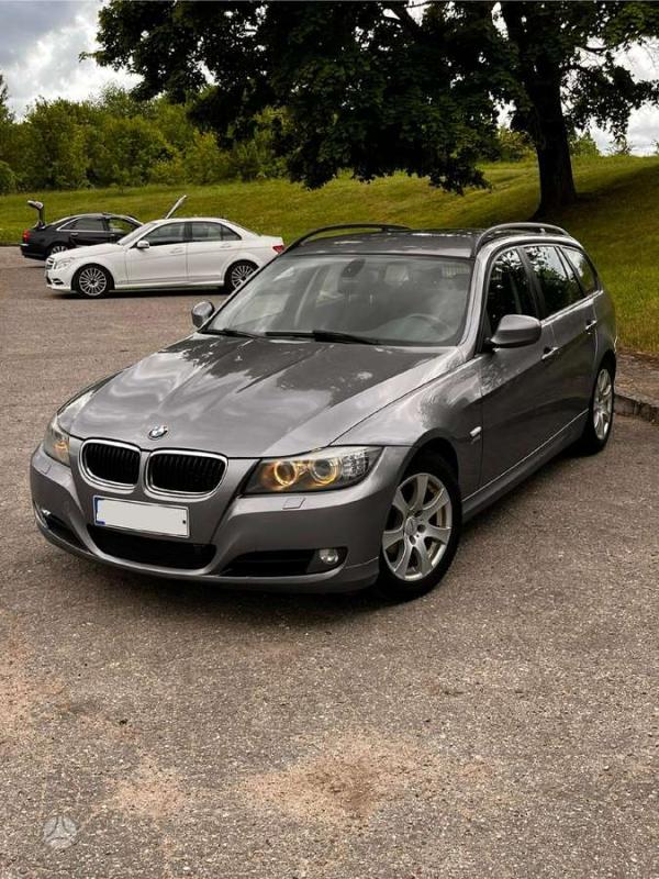 Pelēks BMW 320 2009 Kauņa, ar dzinēja tilpumu 2.00 L un nobraukumu 410 tūkst. km par 4300 €, foto 2 vietnē AUTOMOTO.COM.LV