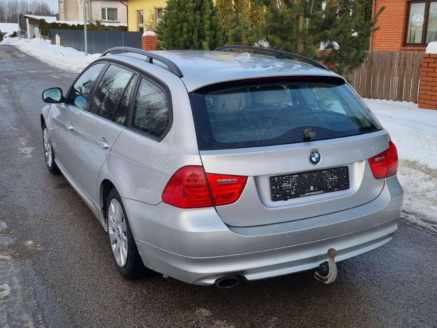 Grey BMW 320 2009 in Prienai, with an engine capacity of 2.00 L and mileage of 329 thousand km for 3500 €, photo 5 on AUTOMOTO.COM.LV