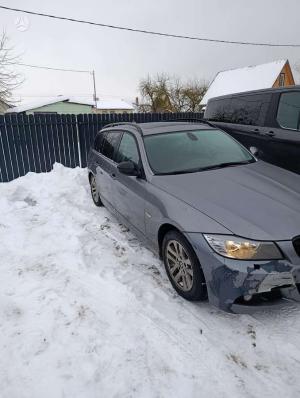 Pelēks BMW 320 2009 Panevēža, ar dzinēja tilpumu 2.00 L un nobraukumu 340 tūkst. km par 2700 €, foto  vietnē AUTOMOTO.COM.LV