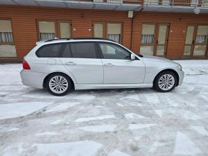 Pelēks BMW 320 2009 Marijampole, ar dzinēja tilpumu 2.00 L un nobraukumu 310 tūkst. km par 4100 €, foto 3 vietnē AUTOMOTO.COM.LV
