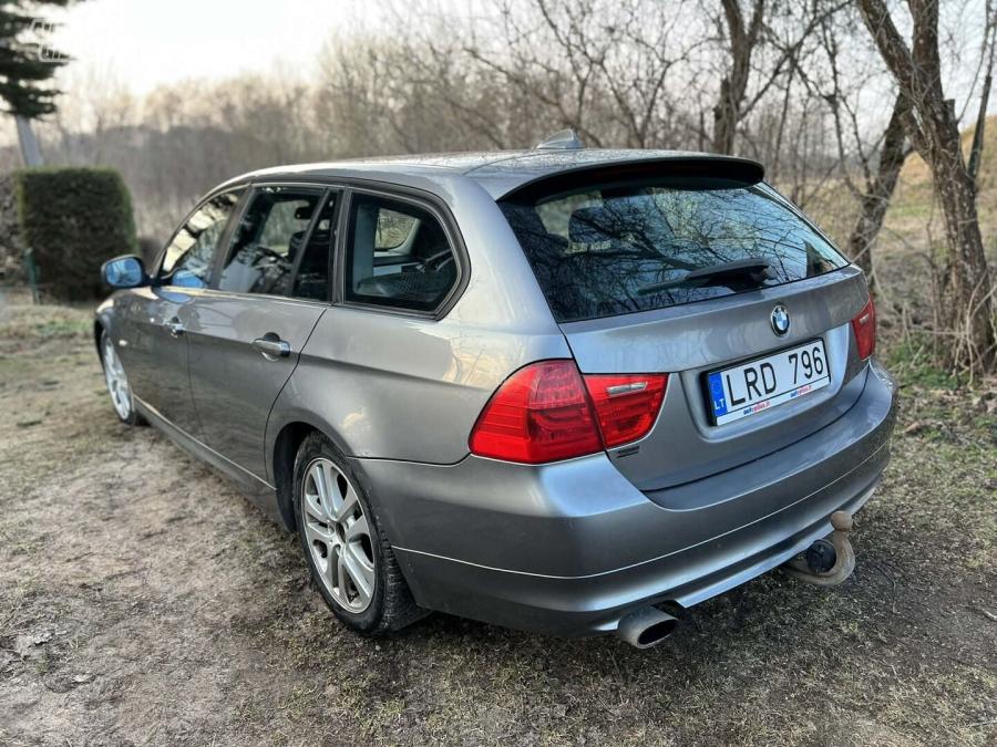 Grey BMW 320 2009 in Vilnius, with an engine capacity of 2.00 L and mileage of 498 thousand km for 3800 €, photo 5 on AUTOMOTO.COM.LV