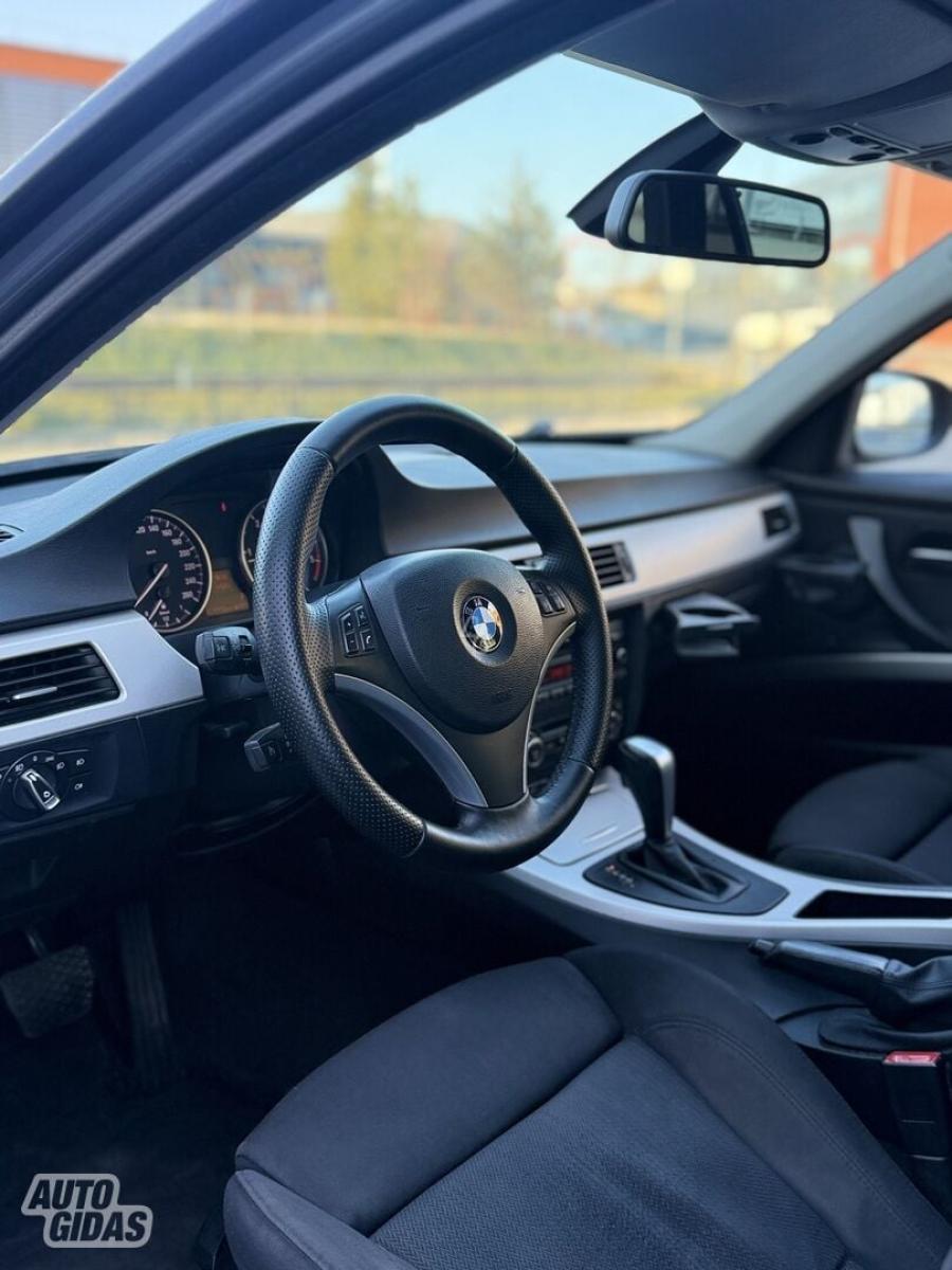 Grey BMW 320 2009 in Klaipeda, with an engine capacity of 2.00 L and mileage of 428 thousand km for 4300 €, photo 9 on AUTOMOTO.COM.LV