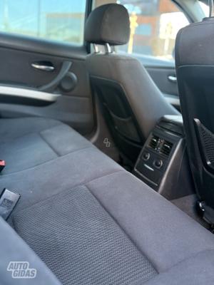 Grey BMW 320 2009 in Klaipeda, with an engine capacity of 2.00 L and mileage of 428 thousand km for 4300 €, photo 13 on AUTOMOTO.COM.LV