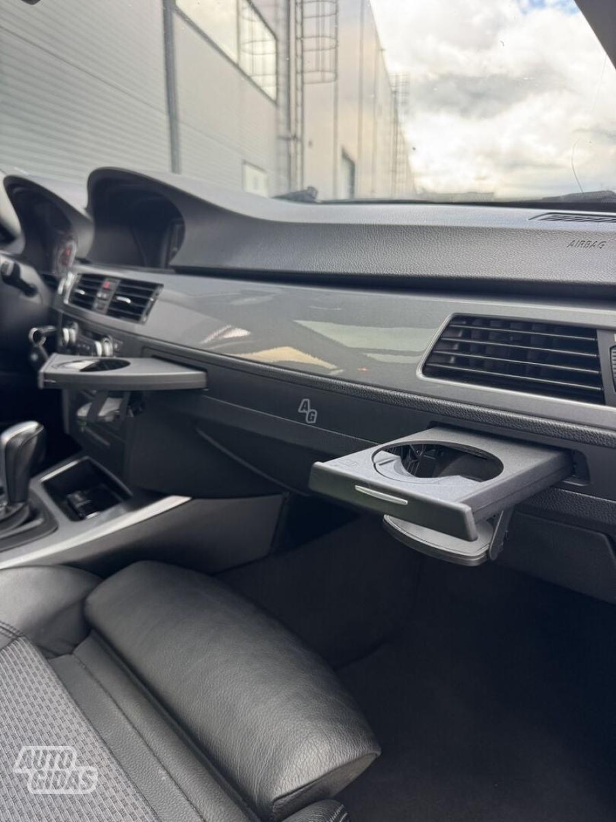 Grey BMW 320 2009 in Panevezys, with an engine capacity of 2.00 L and mileage of 294 thousand km for 3800 €, photo 16 on AUTOMOTO.COM.LV
