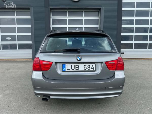 Pelēks BMW 320 2009 Panevēža, ar dzinēja tilpumu 2.00 L un nobraukumu 294 tūkst. km par 3750 €, foto 8 vietnē AUTOMOTO.COM.LV