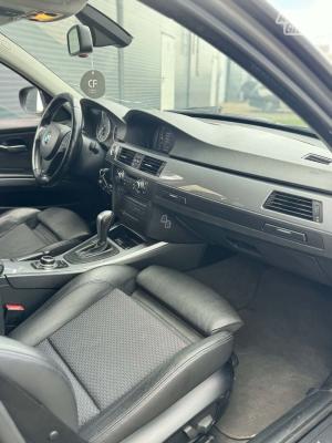 Grey BMW 320 2009 in Panevezys, with an engine capacity of 2.00 L and mileage of 294 thousand km for 3750 €, photo 14 on AUTOMOTO.COM.LV
