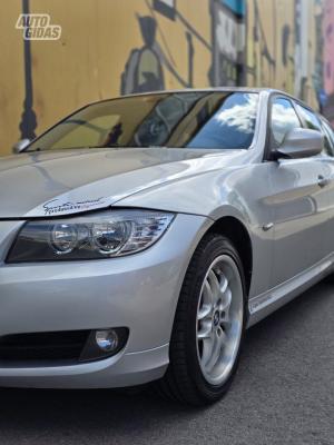 Pelēks BMW 320 2009 Viļņa, ar dzinēja tilpumu 2.00 L un nobraukumu 323 tūkst. km par 3000 €, foto 4 vietnē AUTOMOTO.COM.LV