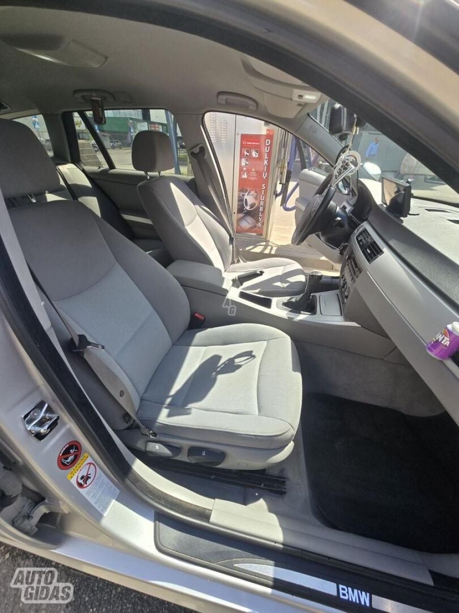 Pelēks BMW 320 2009 Viļņa, ar dzinēja tilpumu 2.00 L un nobraukumu 323 tūkst. km par 3000 €, foto 13 vietnē AUTOMOTO.COM.LV