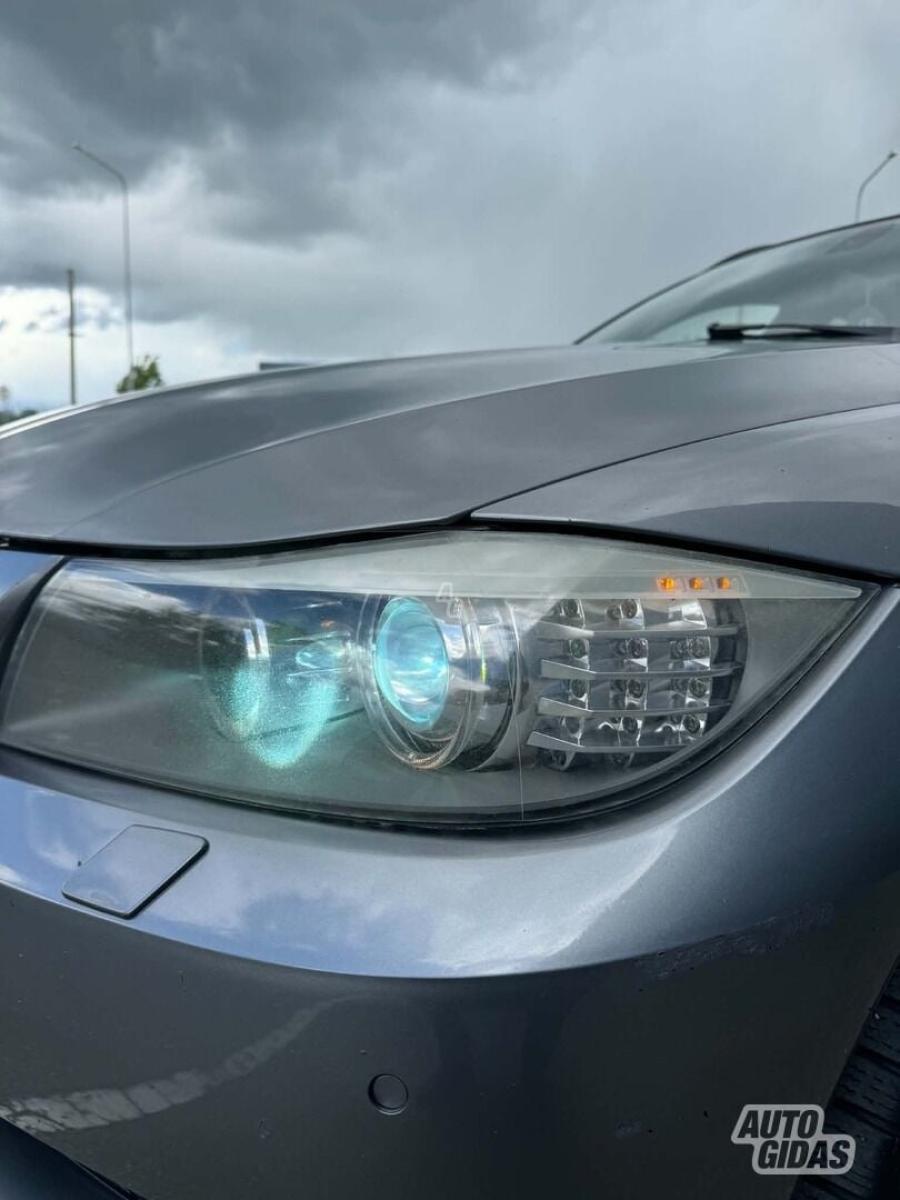 Grey BMW 320 2009 in Panevezys, with an engine capacity of 2.00 L and mileage of 294 thousand km for 3550 €, photo 10 on AUTOMOTO.COM.LV