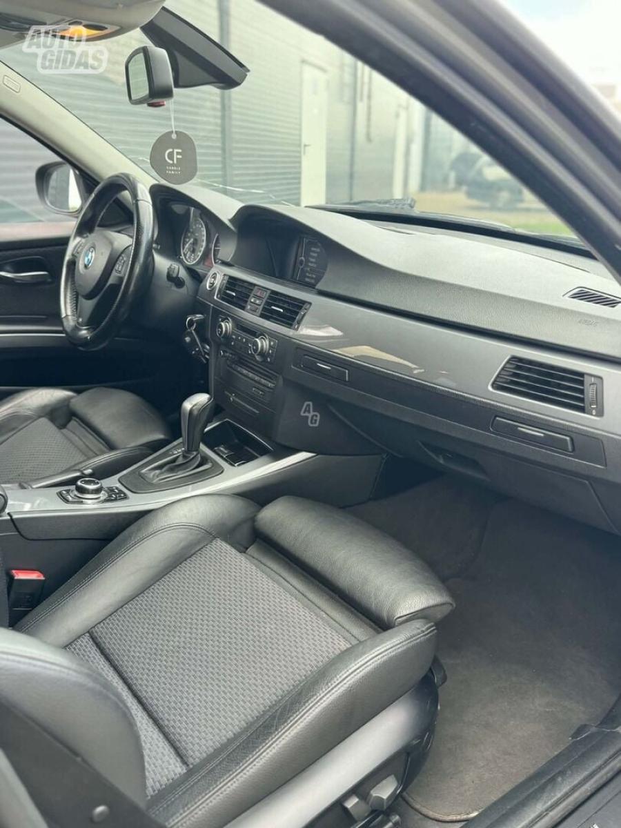 Grey BMW 320 2009 in Panevezys, with an engine capacity of 2.00 L and mileage of 294 thousand km for 3550 €, photo 14 on AUTOMOTO.COM.LV