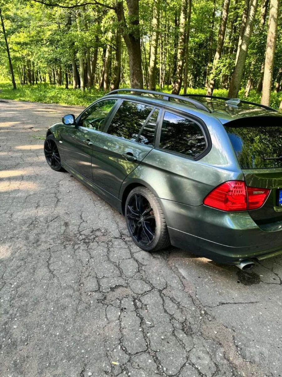 Pelēks BMW 320 2009 Liepāja, ar dzinēja tilpumu 2.00 L un nobraukumu 245 tūkst. km par 4000 €, foto 4 vietnē AUTOMOTO.COM.LV