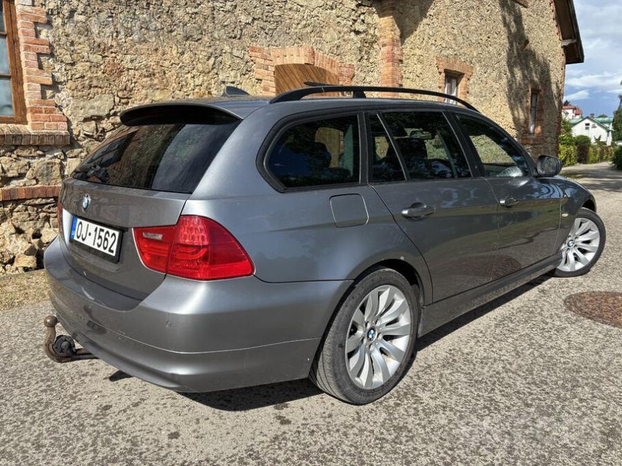 Grey BMW 320 2009 in Bauska, with an engine capacity of 2.00 L and mileage of 435 thousand km for 3200 €, photo 5 on AUTOMOTO.COM.LV
