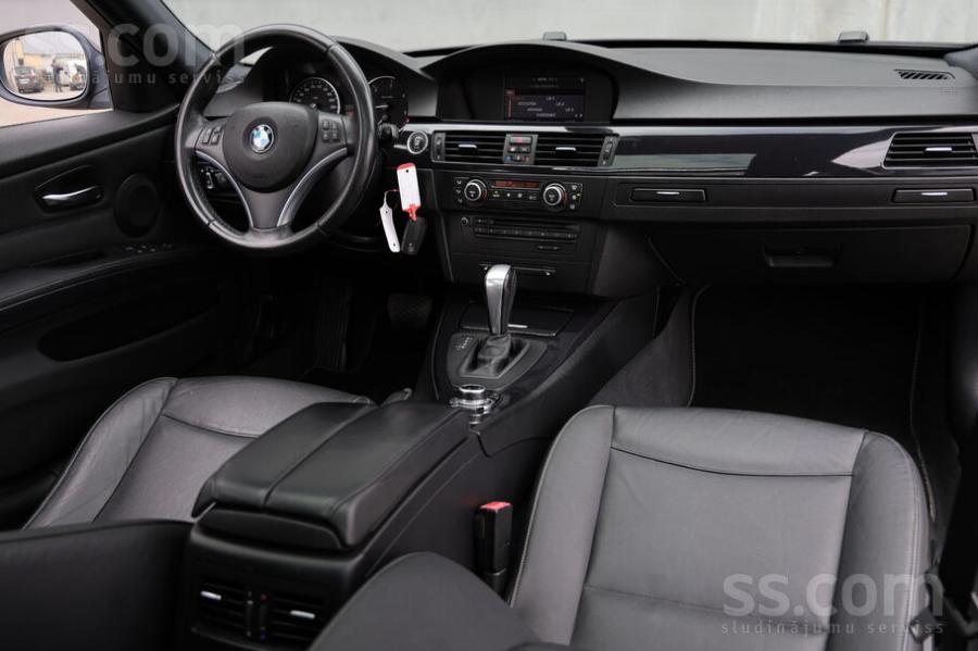 Pelēks BMW 320 2009 Tukums, ar dzinēja tilpumu 2.00 L un nobraukumu 303 tūkst. km par 5700 €, foto 6 vietnē AUTOMOTO.COM.LV