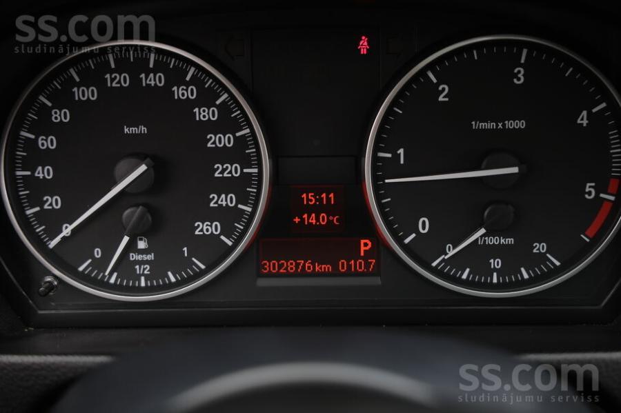 Pelēks BMW 320 2009 Tukums, ar dzinēja tilpumu 2.00 L un nobraukumu 303 tūkst. km par 5700 €, foto 24 vietnē AUTOMOTO.COM.LV