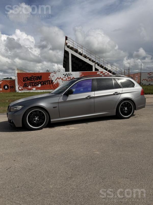 Grey BMW 320 2009 in Bauska, with an engine capacity of 2.00 L and mileage of 0 thousand km for 5550 €, photo 3 on AUTOMOTO.COM.LV
