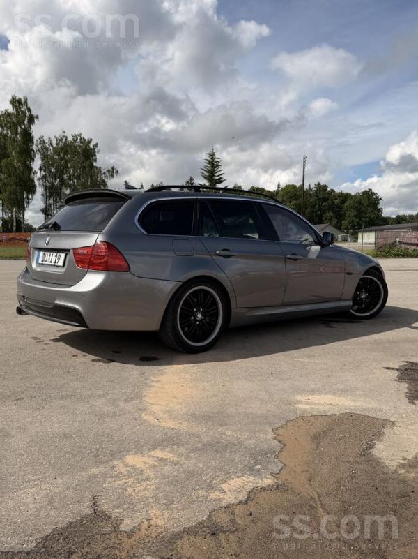 Grey BMW 320 2009 in Bauska, with an engine capacity of 2.00 L and mileage of 0 thousand km for 5550 €, photo 6 on AUTOMOTO.COM.LV
