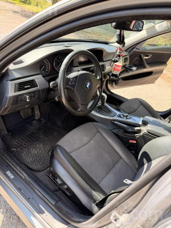 Grey BMW 320 2009 in Liepaja, with an engine capacity of 2.00 L and mileage of 309 thousand km for 3500 €, photo 9 on AUTOMOTO.COM.LV