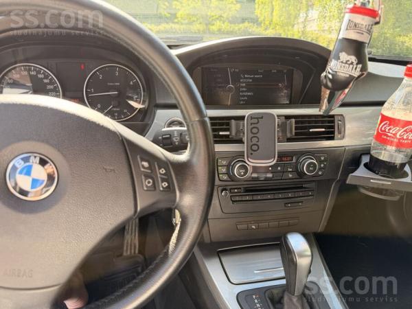 Grey BMW 320 2009 in Liepaja, with an engine capacity of 2.00 L and mileage of 309 thousand km for 3500 €, photo 10 on AUTOMOTO.COM.LV