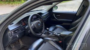 Grey BMW 320 2009 in Riga, with an engine capacity of 2.00 L and mileage of 416 thousand km for 3150 €, photo 11 on AUTOMOTO.COM.LV