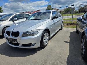 Grey BMW 320 2009 in Siauliai, with an engine capacity of 2.00 L and mileage of 254 thousand km for 3950 €, photo  on AUTOMOTO.COM.LV