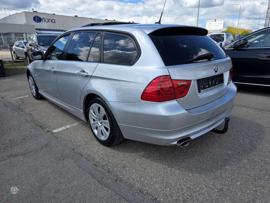 Grey BMW 320 2009 in Siauliai, with an engine capacity of 2.00 L and mileage of 254 thousand km for 3950 €, photo 5 on AUTOMOTO.COM.LV