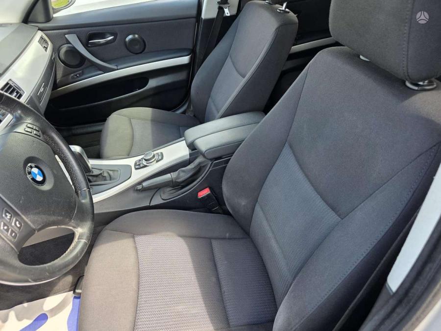Grey BMW 320 2009 in Siauliai, with an engine capacity of 2.00 L and mileage of 254 thousand km for 3950 €, photo 12 on AUTOMOTO.COM.LV