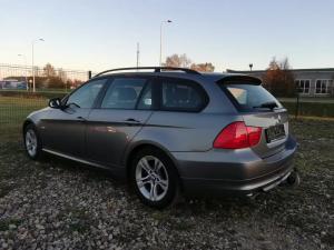 Grey BMW 320 2009 in Saldus, with an engine capacity of 2.00 L and mileage of 279 thousand km for 4700 €, photo 5 on AUTOMOTO.COM.LV