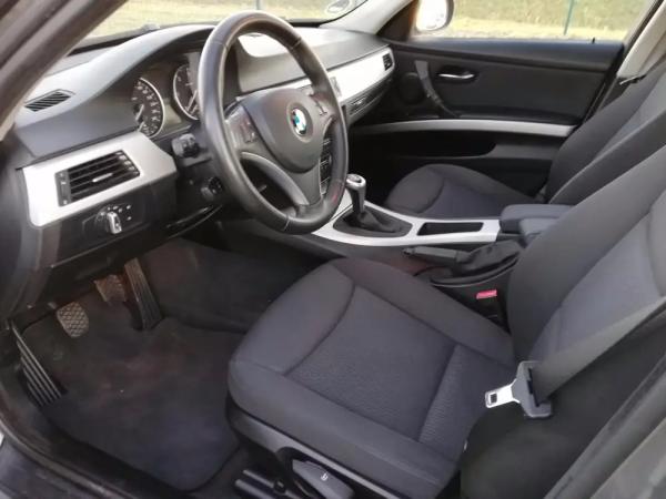Grey BMW 320 2009 in Saldus, with an engine capacity of 2.00 L and mileage of 279 thousand km for 4700 €, photo 10 on AUTOMOTO.COM.LV
