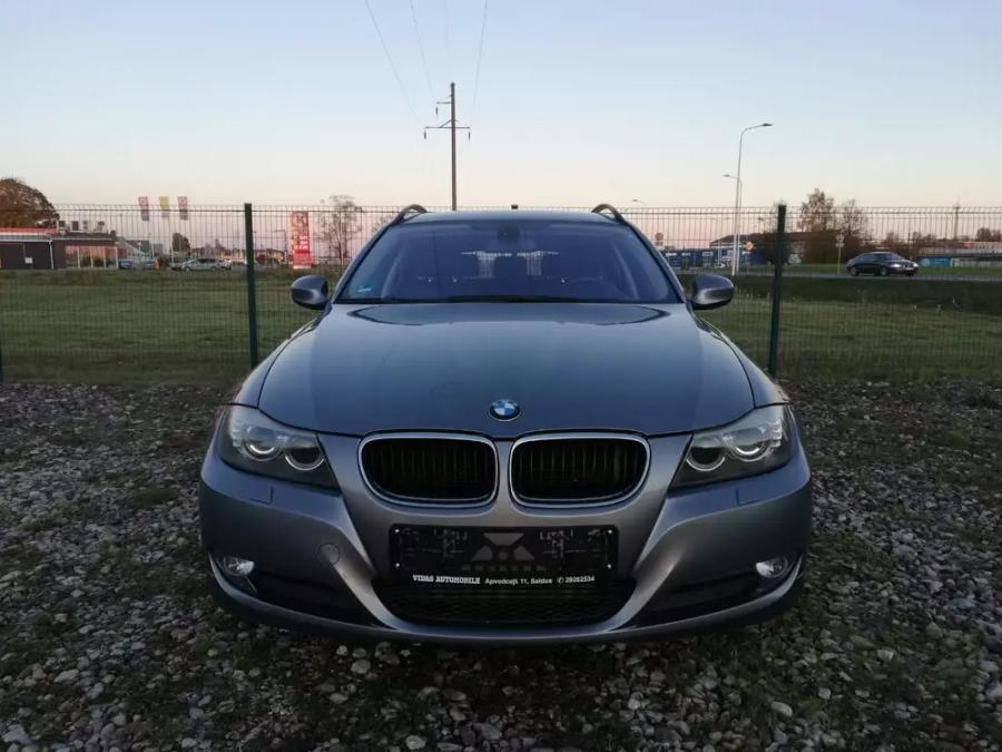 Grey BMW 320 2009 in Saldus, with an engine capacity of 2.00 L and mileage of 279 thousand km for 4700 €, photo 13 on AUTOMOTO.COM.LV