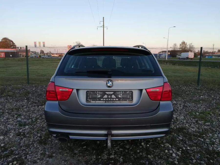 Grey BMW 320 2009 in Saldus, with an engine capacity of 2.00 L and mileage of 279 thousand km for 4700 €, photo 14 on AUTOMOTO.COM.LV