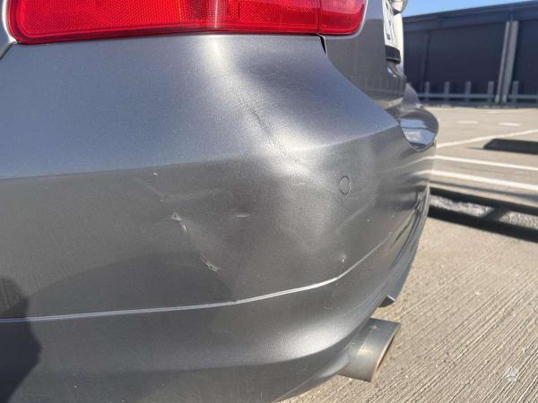 Grey BMW 320 2009 in Kaunas, with an engine capacity of 2.00 L and mileage of 281 thousand km for 4400 €, photo 5 on AUTOMOTO.COM.LV