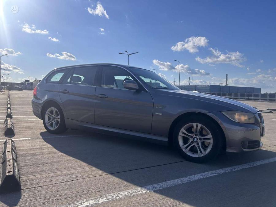 Grey BMW 320 2009 in Kaunas, with an engine capacity of 2.00 L and mileage of 281 thousand km for 4400 €, photo 11 on AUTOMOTO.COM.LV