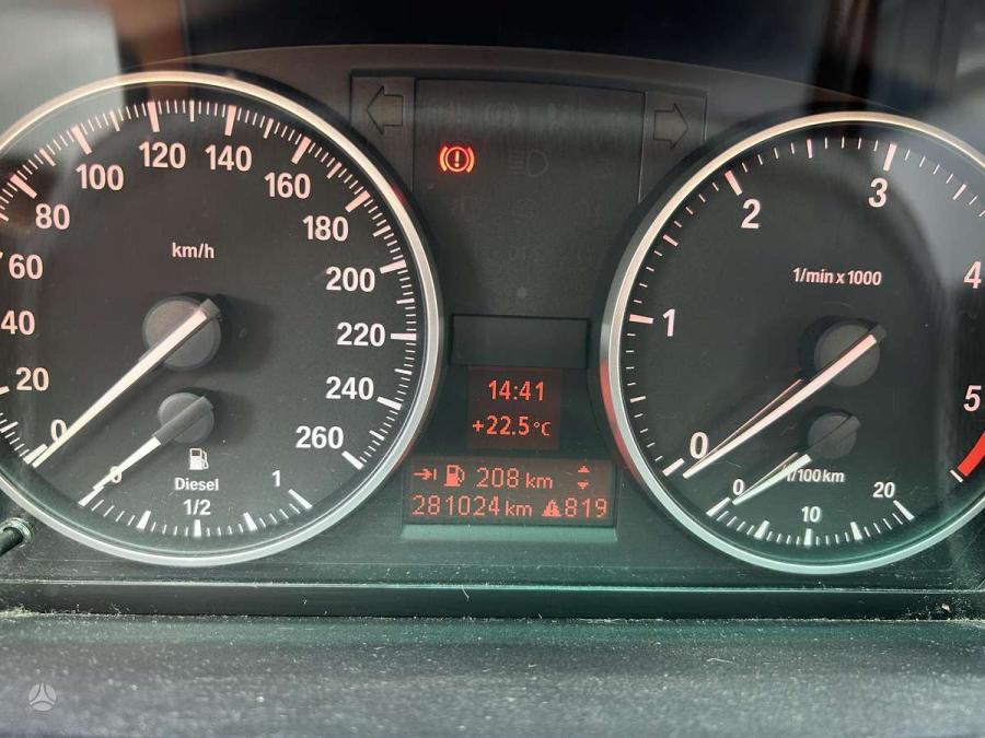 Grey BMW 320 2009 in Kaunas, with an engine capacity of 2.00 L and mileage of 281 thousand km for 4400 €, photo 14 on AUTOMOTO.COM.LV
