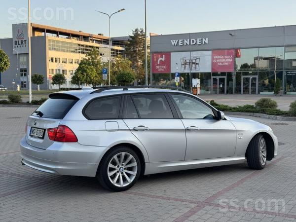 Grey BMW 320 2009 in Riga, with an engine capacity of 2.00 L and mileage of 342 thousand km for 3850 €, photo 3 on AUTOMOTO.COM.LV
