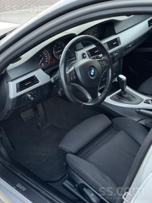 Grey BMW 320 2009 in Riga, with an engine capacity of 2.00 L and mileage of 342 thousand km for 3850 €, photo 9 on AUTOMOTO.COM.LV
