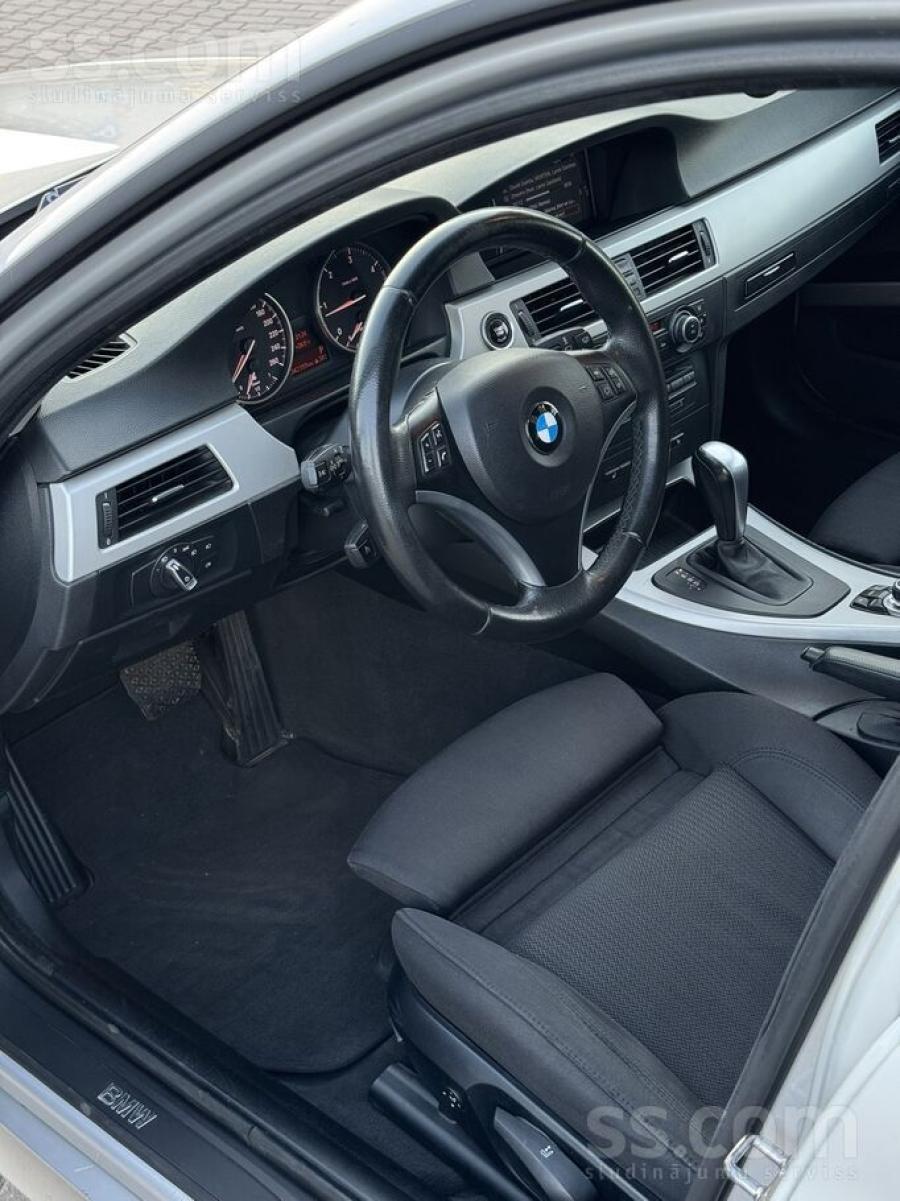Grey BMW 320 2009 in Riga, with an engine capacity of 2.00 L and mileage of 342 thousand km for 3850 €, photo 9 on AUTOMOTO.COM.LV
