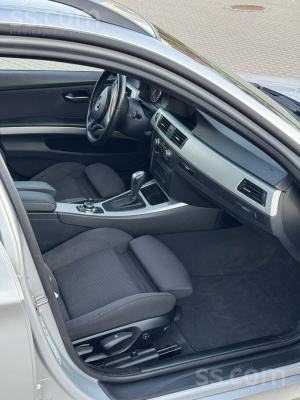Grey BMW 320 2009 in Riga, with an engine capacity of 2.00 L and mileage of 342 thousand km for 3850 €, photo 10 on AUTOMOTO.COM.LV