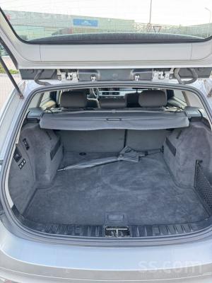 Grey BMW 320 2009 in Riga, with an engine capacity of 2.00 L and mileage of 342 thousand km for 3850 €, photo 13 on AUTOMOTO.COM.LV