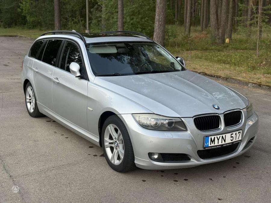 Grey BMW 320 2009 in Druskininkai, with an engine capacity of 2.00 L and mileage of 367 thousand km for 3499 €, photo 3 on AUTOMOTO.COM.LV