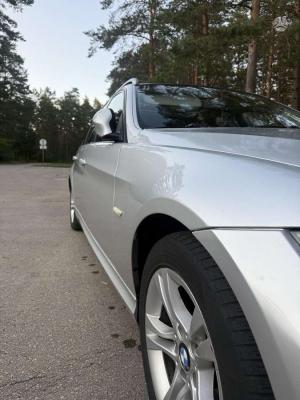 Grey BMW 320 2009 in Druskininkai, with an engine capacity of 2.00 L and mileage of 367 thousand km for 3499 €, photo 4 on AUTOMOTO.COM.LV