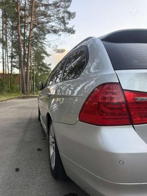 Grey BMW 320 2009 in Druskininkai, with an engine capacity of 2.00 L and mileage of 367 thousand km for 3499 €, photo 6 on AUTOMOTO.COM.LV