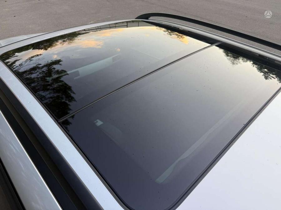 Grey BMW 320 2009 in Druskininkai, with an engine capacity of 2.00 L and mileage of 367 thousand km for 3499 €, photo 8 on AUTOMOTO.COM.LV