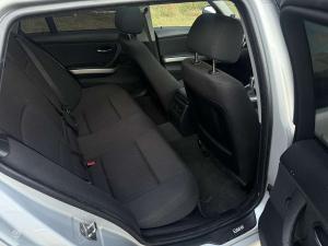 Grey BMW 320 2009 in Druskininkai, with an engine capacity of 2.00 L and mileage of 367 thousand km for 3499 €, photo 10 on AUTOMOTO.COM.LV