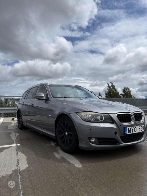 Grey BMW 320 2009 in Vilnius, with an engine capacity of 2.00 L and mileage of 408 thousand km for 3300 €, photo 2 on AUTOMOTO.COM.LV
