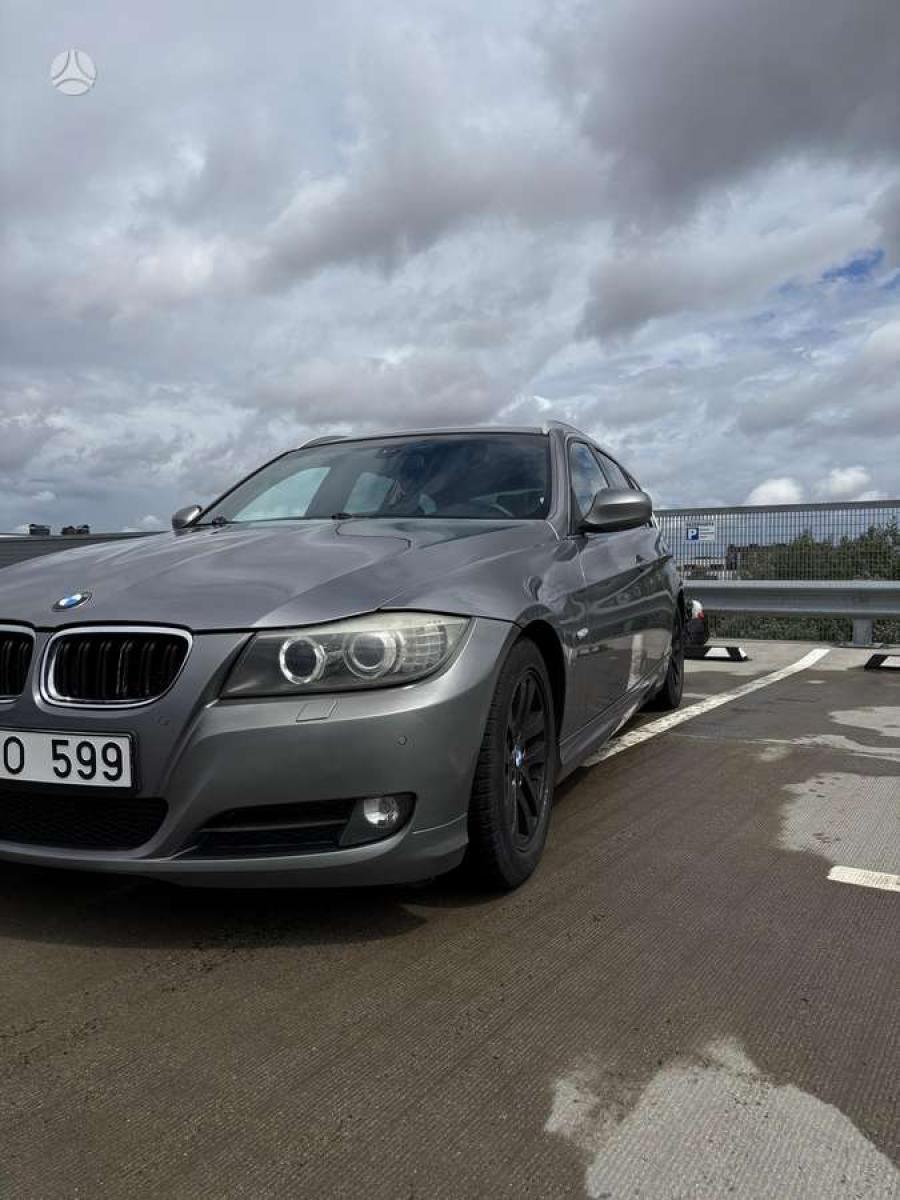 Grey BMW 320 2009 in Vilnius, with an engine capacity of 2.00 L and mileage of 408 thousand km for 3300 €, photo 4 on AUTOMOTO.COM.LV