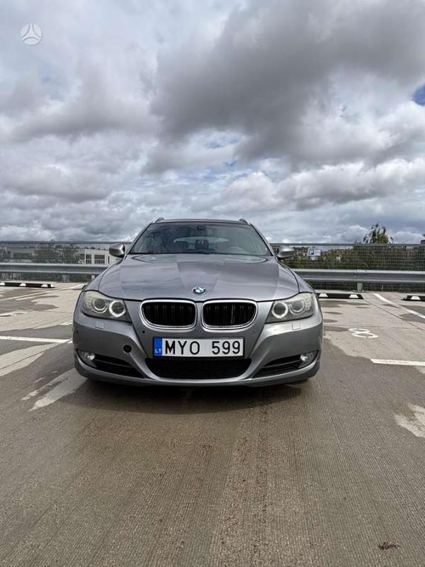 Grey BMW 320 2009 in Vilnius, with an engine capacity of 2.00 L and mileage of 408 thousand km for 3300 €, photo 4 on AUTOMOTO.COM.LV