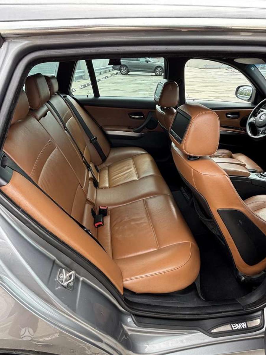 Grey BMW 320 2009 in Vilnius, with an engine capacity of 2.00 L and mileage of 408 thousand km for 3300 €, photo 17 on AUTOMOTO.COM.LV