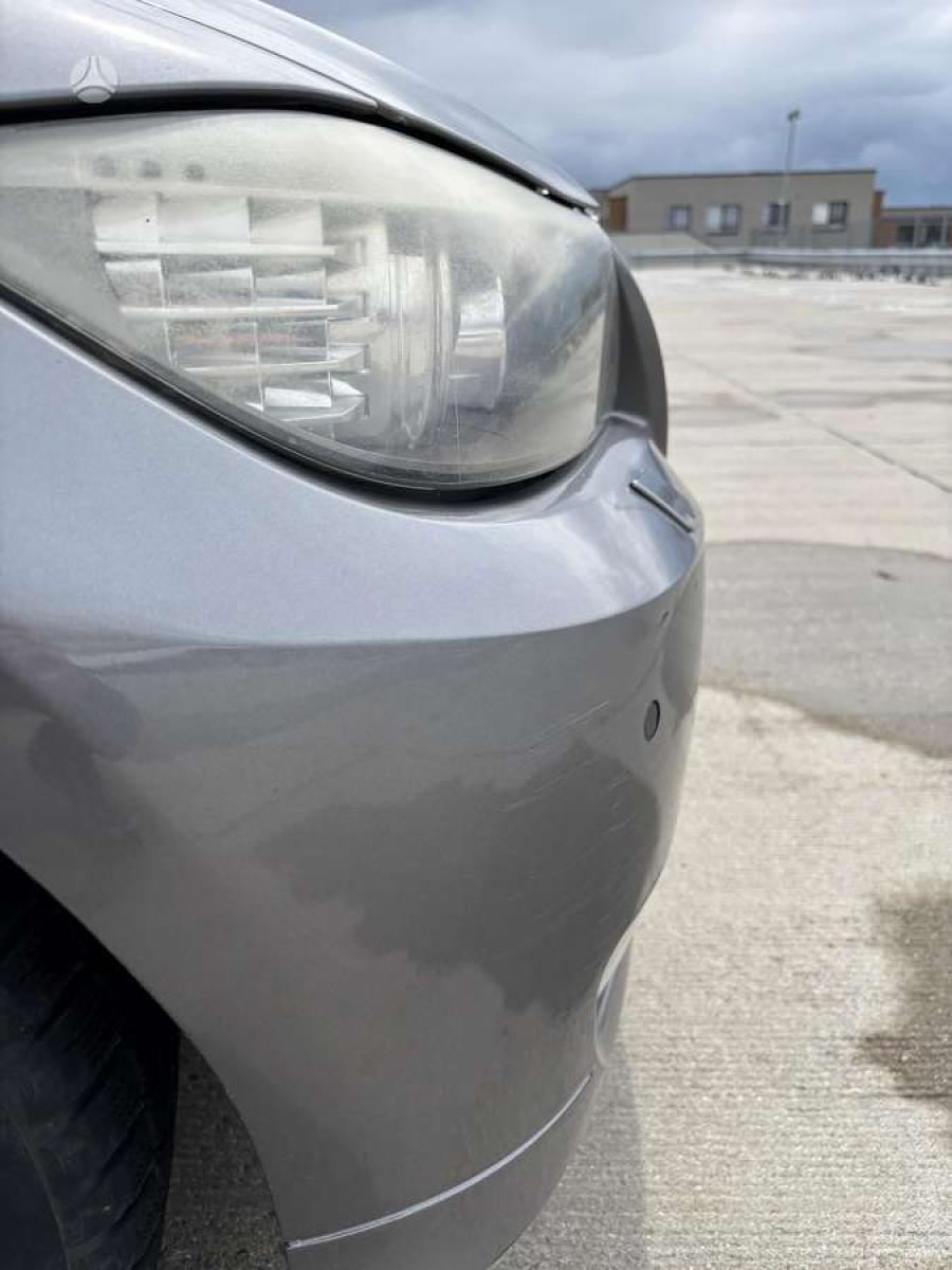 Grey BMW 320 2009 in Vilnius, with an engine capacity of 2.00 L and mileage of 408 thousand km for 3300 €, photo 25 on AUTOMOTO.COM.LV