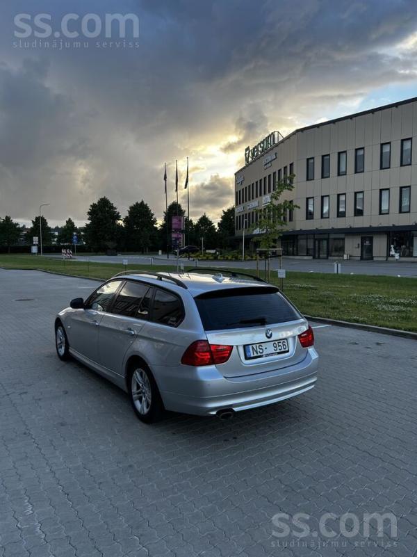 Pelēks BMW 320 2009 Rīga, ar dzinēja tilpumu 2.00 L un nobraukumu 281 tūkst. km par 4300 €, foto 3 vietnē AUTOMOTO.COM.LV